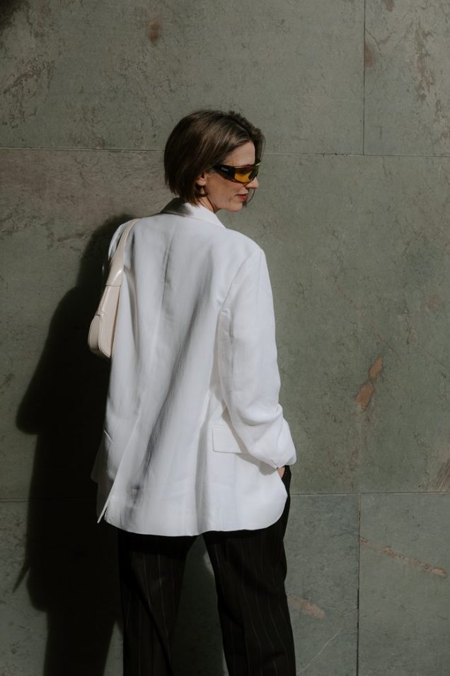 Giacca blazer bianca: 5 outfit chic per primavera estate (facili da ...