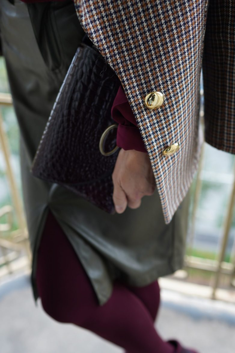 Outfit con il color borgogna: come indossare il burgundy con stile ...